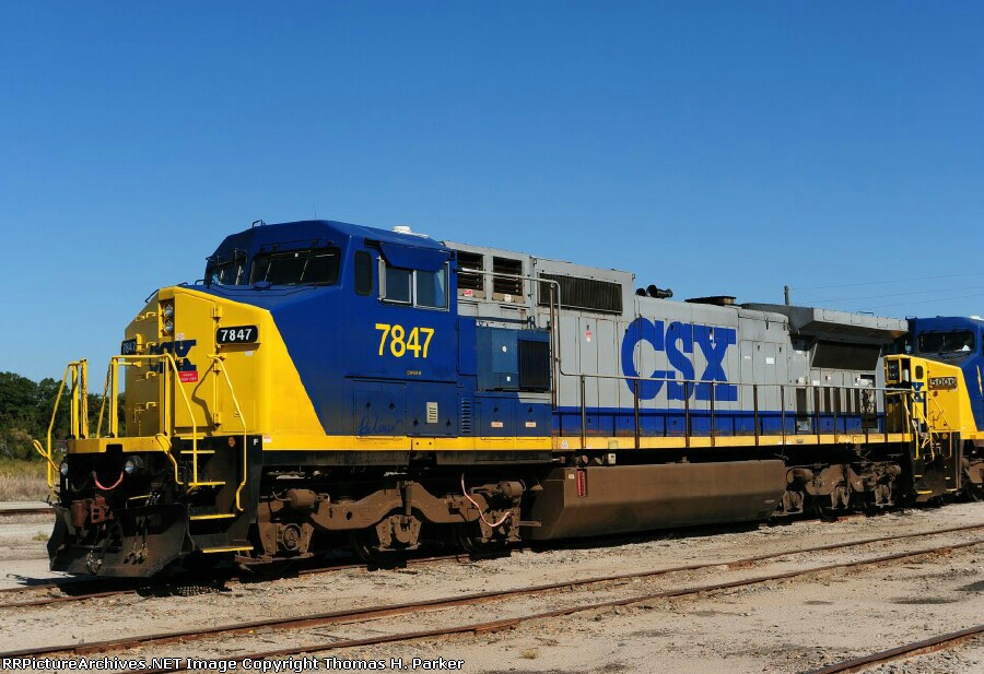 CSXT 7847 C40-8W